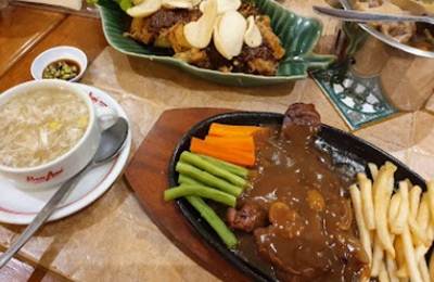 10 Tempat Makan enak di Surabaya Barat Outdoor View Bagus - Kuliner ...